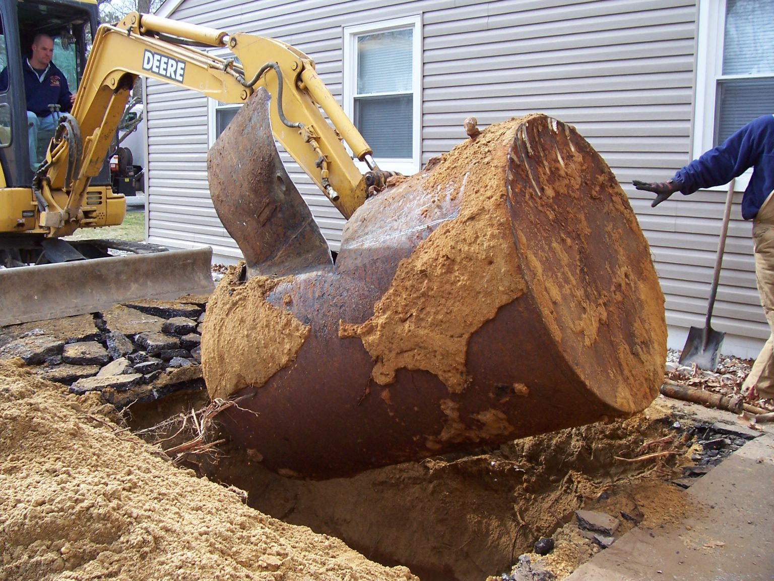 Removing Underground Oil Storage Tanks: The Process, Costs, and Risks ...